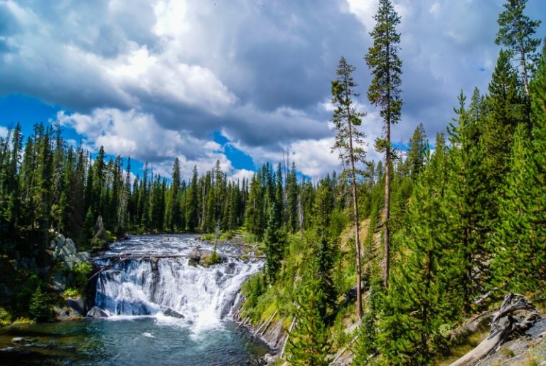 The 11 Best Waterfalls in Montana - Discovering Montana
