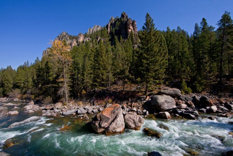 The Gallatin River - A Complete Guide - Discovering Montana