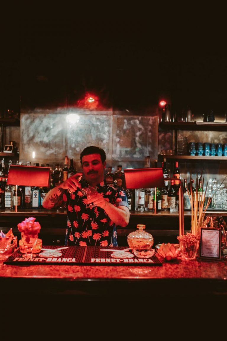 The 7 Best Bars In The State Of Montana - Discovering Montana
