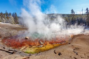 The 9 Best Geysers in Montana, Wyoming & Yellowstone - Discovering Montana