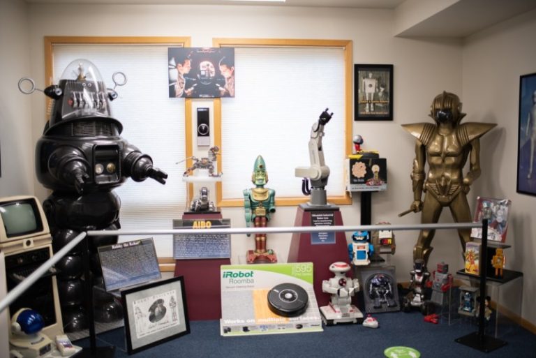 The American Computer and Robotic Museum, Bozeman - Discovering Montana
