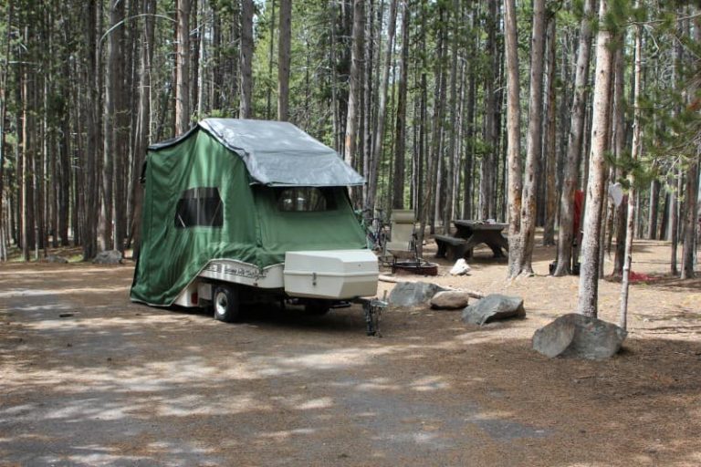 The 12 Best Yellowstone RV Campgrounds - Discovering Montana